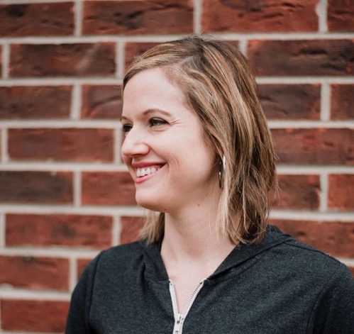 Laura Thomas's Instagram, Twitter & Facebook on IDCrawl