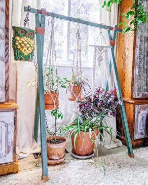 DIY 5 Stick Plant Stand - Northeast Ohio Parent