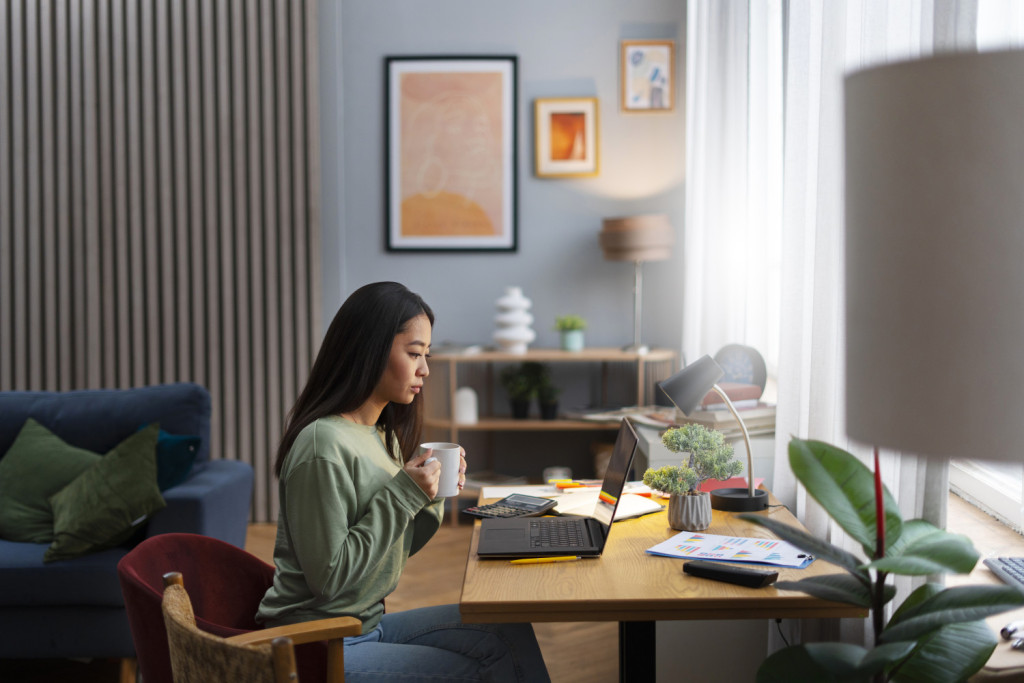 Quiet Corners: How Parents Can Find Focus in a Noisy Home